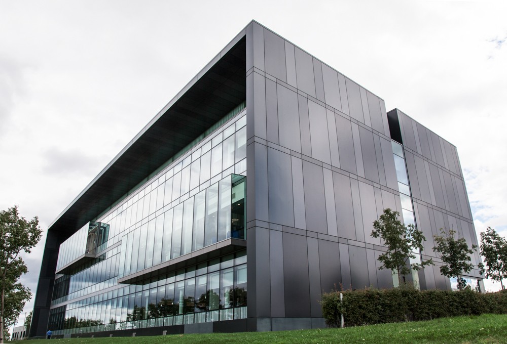 Advanced Cell & Gene Therapy CDMO Solutions | RoslinCT