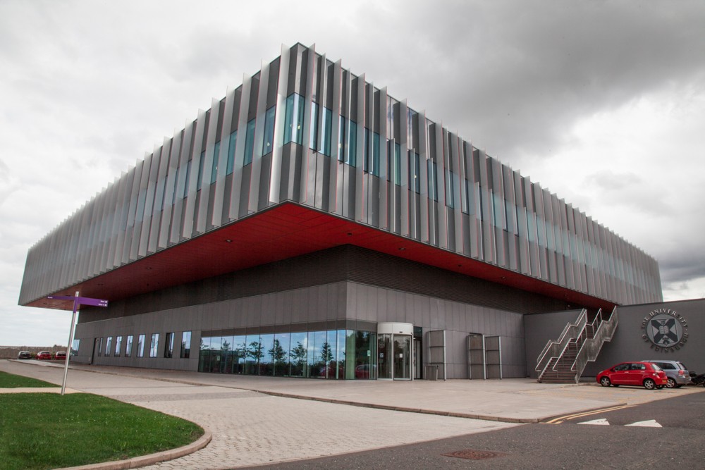 cGMP Cell Therapy Facilities | RoslinCT